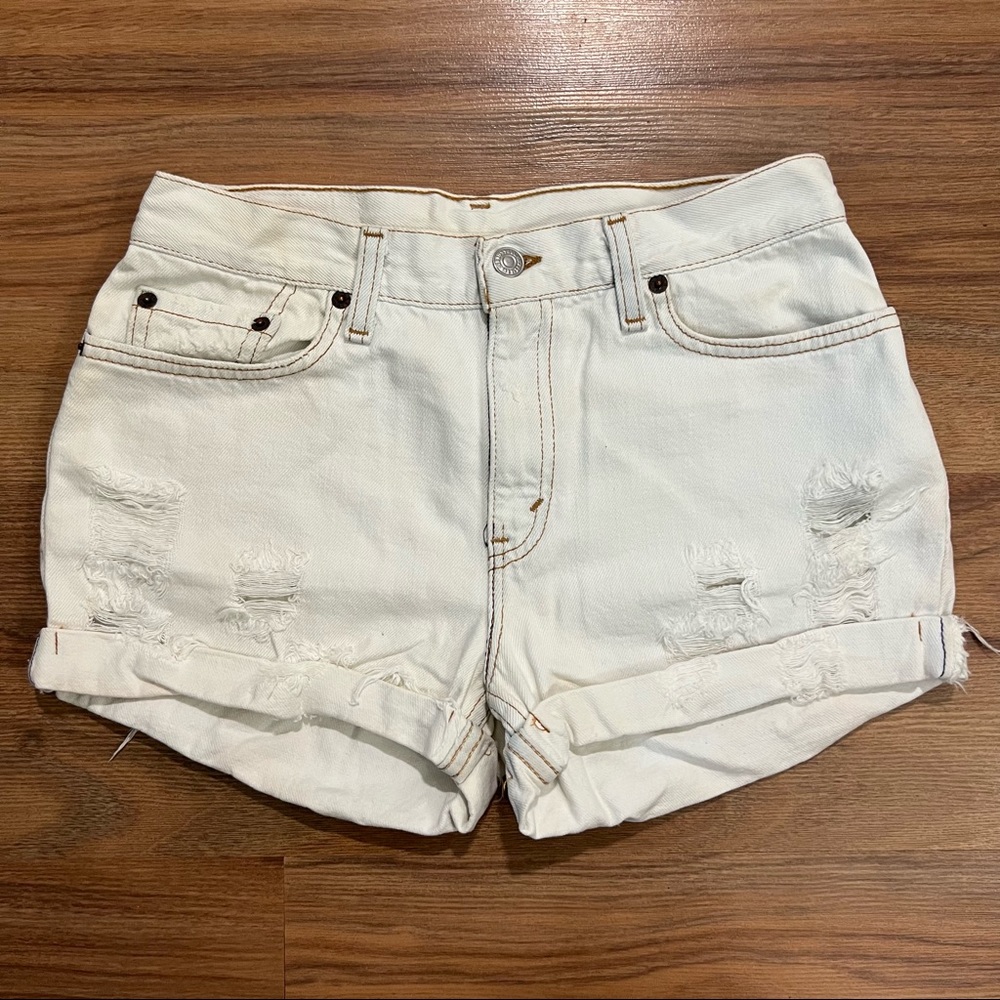 Levi’s White Denim Cut Off Jean Shorts Womens 8 Distr… - Gem